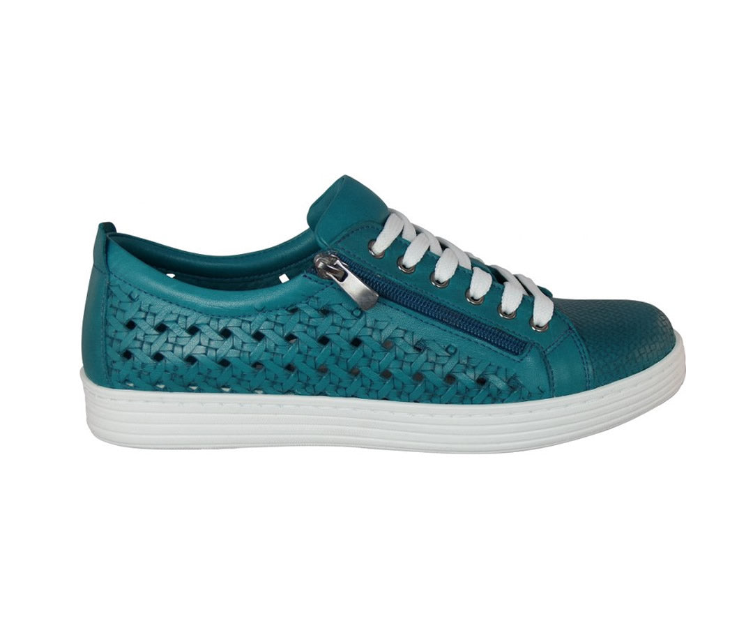 Cabello United – Cooneys Clothing & Footwear